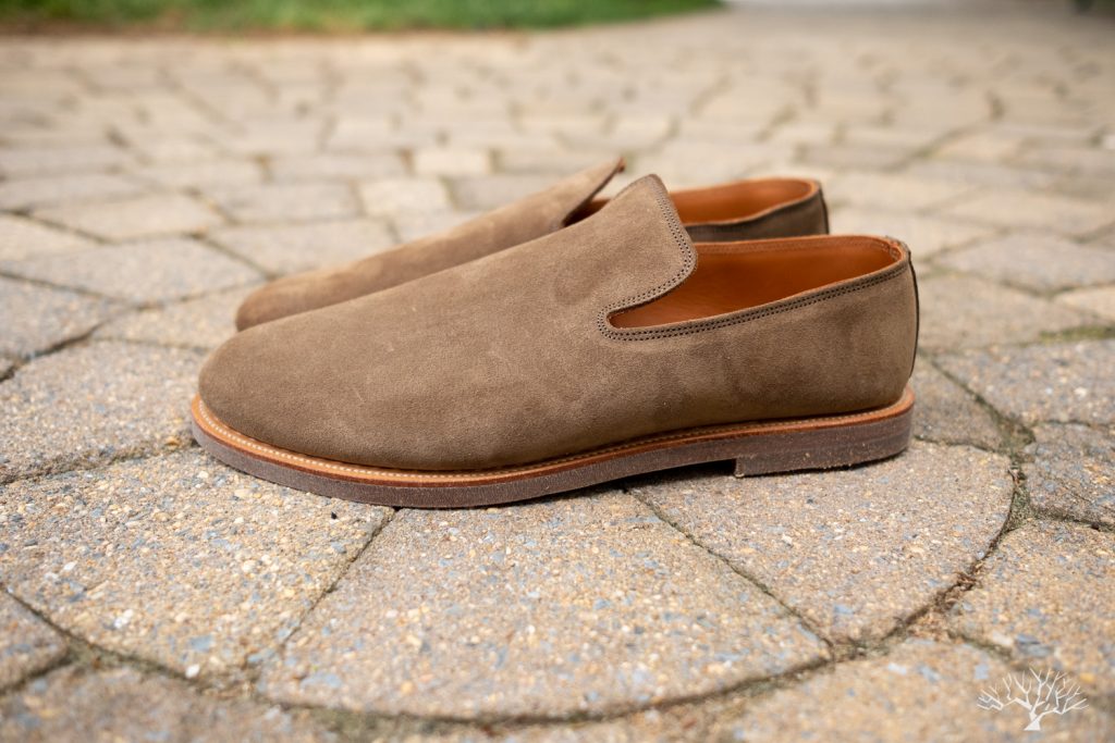 Viberg Slipper - Antelope Calf Suede on Lactae Hevea Sole - Withered Fig